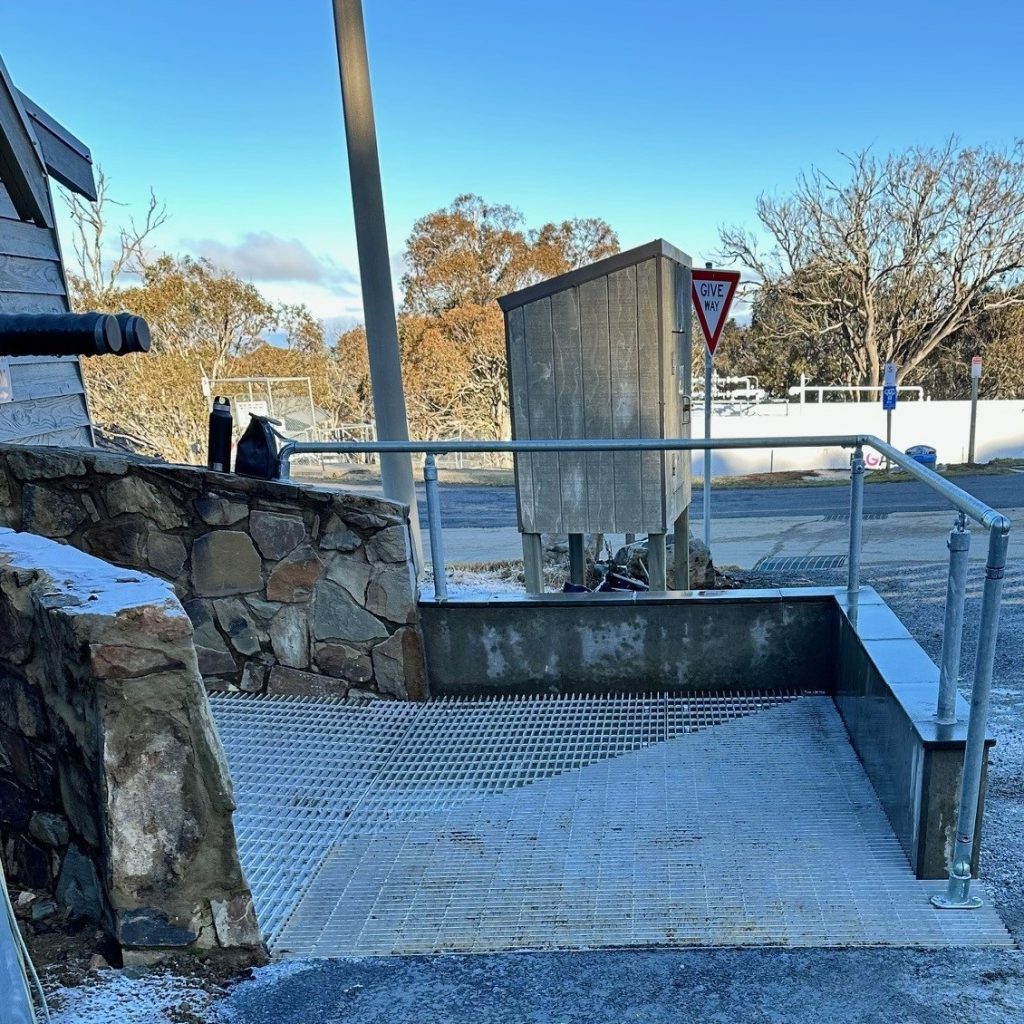 Grating Pattern A 25x5 Loadbar, 995x5800mm - Meshstore