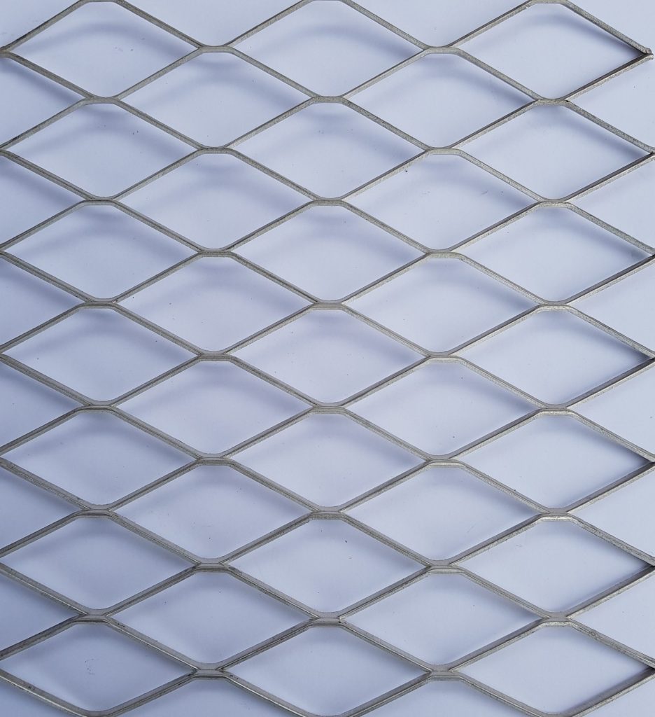 3820 Expanded Metal Sheet: 62 x 28mm Openings - Meshstore