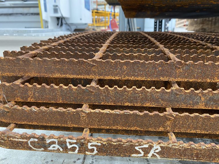 Steel Grating Walkways & Flooring | Stainless Steel Grating Solutions