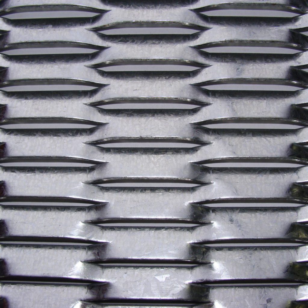 L7616 Expanded Metal Sheet: Sunscreen Louvre 41 x 4mm Slots - Meshstore