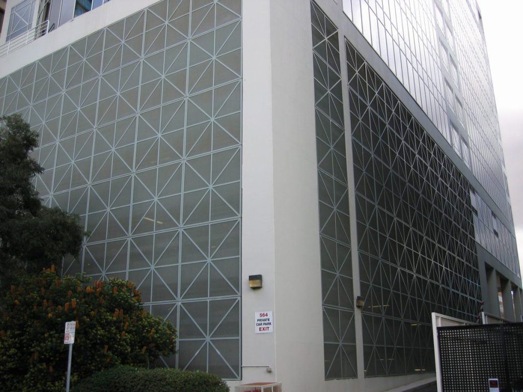 L7616 Expanded Metal Sheet: Sunscreen Louvre 41 x 4mm Slots - Meshstore