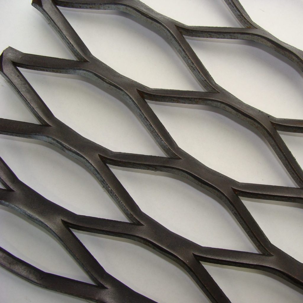 WK4514 Gridwalk Walkway Mesh: Standard Duty 96 x 32mm Openings - Meshstore